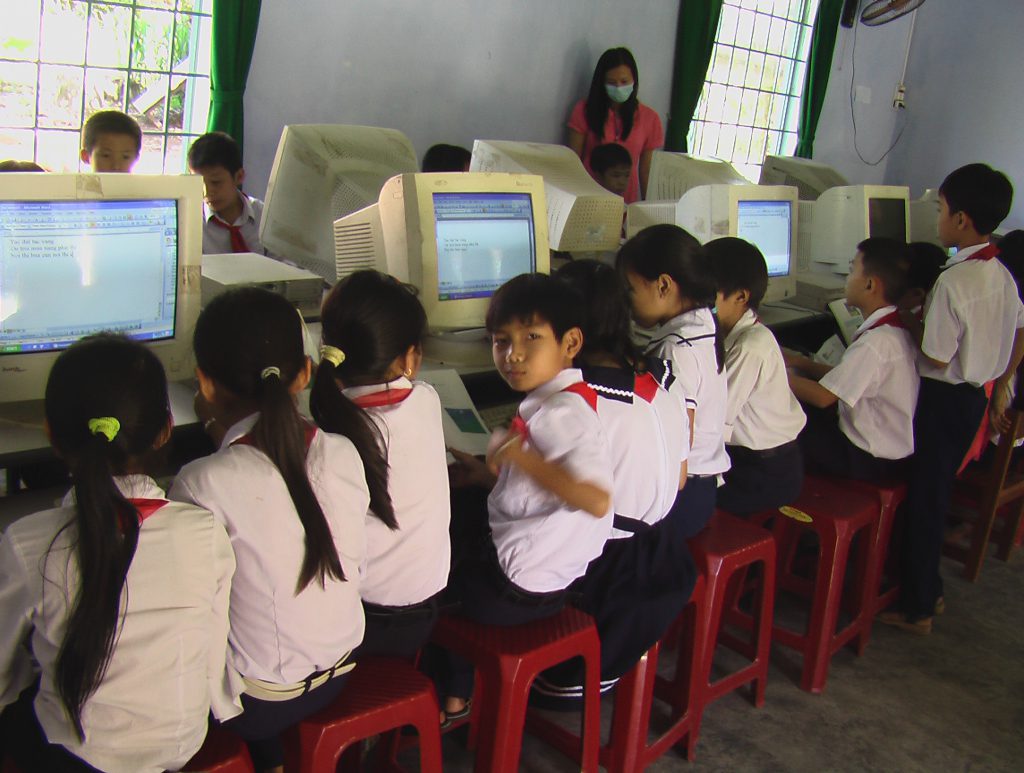 For computer classes you need computers! | Women's World Wide Web