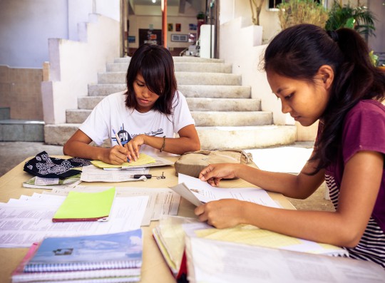 Fund IT training to help young women in Philippines find employment